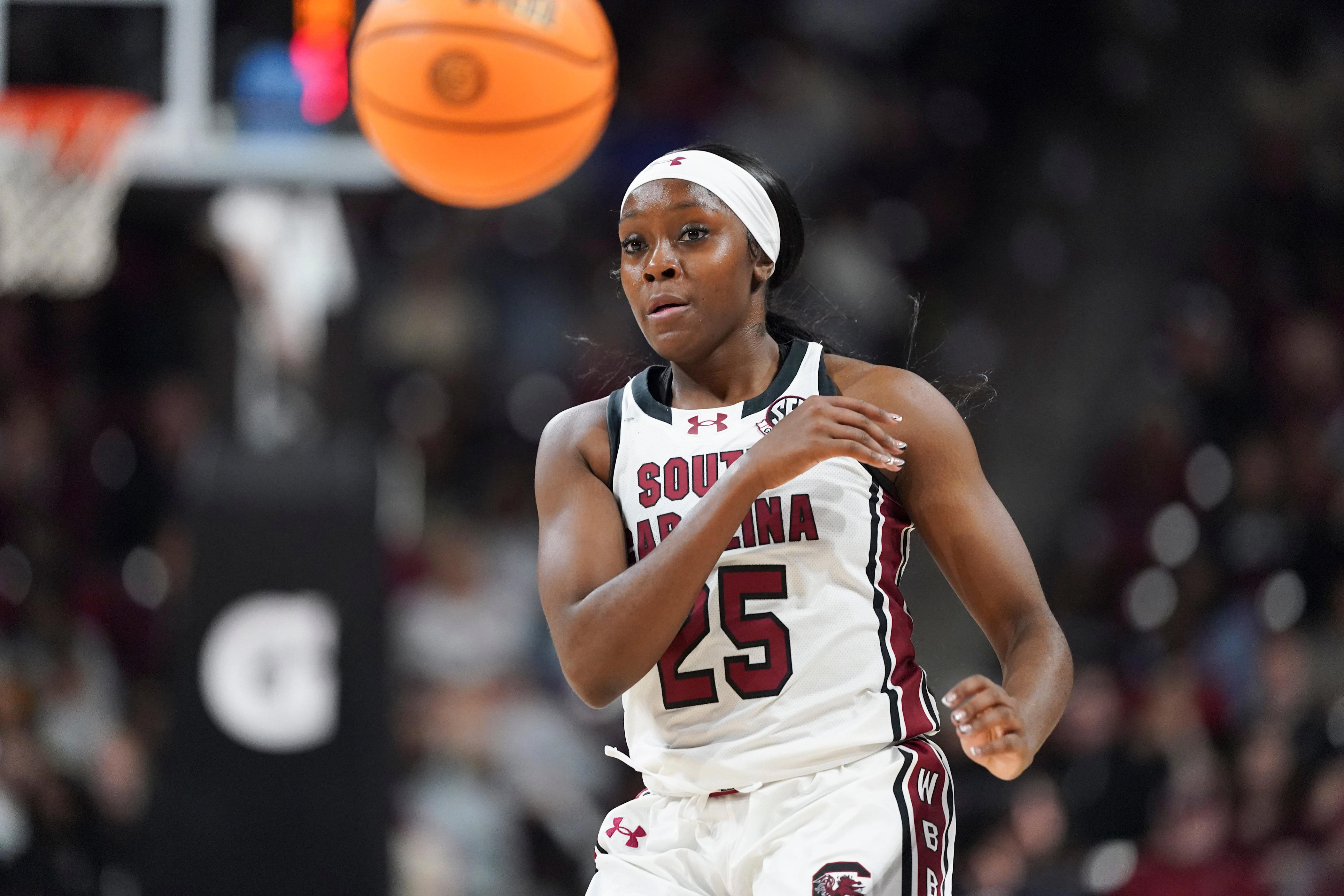 South Carolina women's basketball claims 5th straight SEC title
