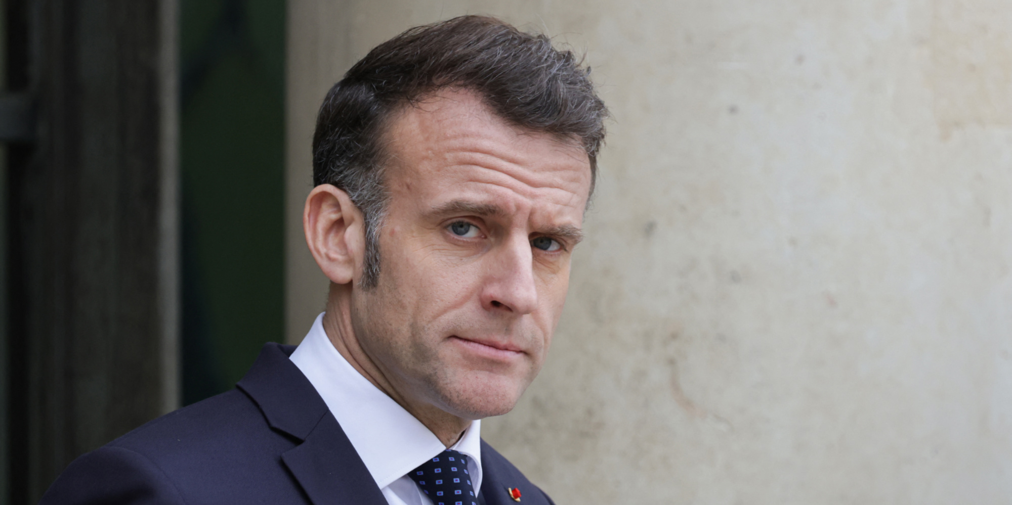 Emmanuel Macron à l’hôpital Robert-Debré à Paris mercredi pour soutenir ...