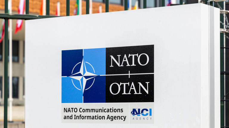 Governments can now access NATO classified files from iPads (and it's a ...