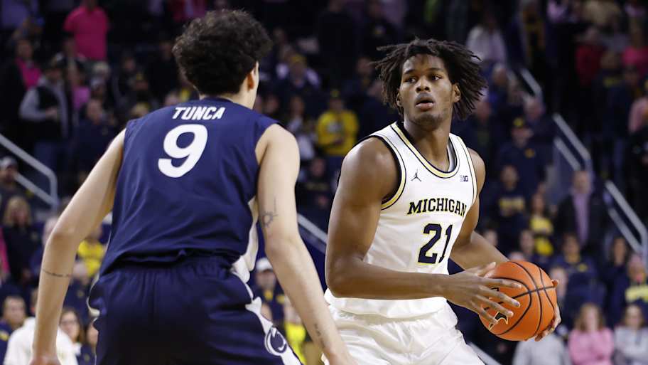 Morez Johnson sends a message before his return to Illinois with ...