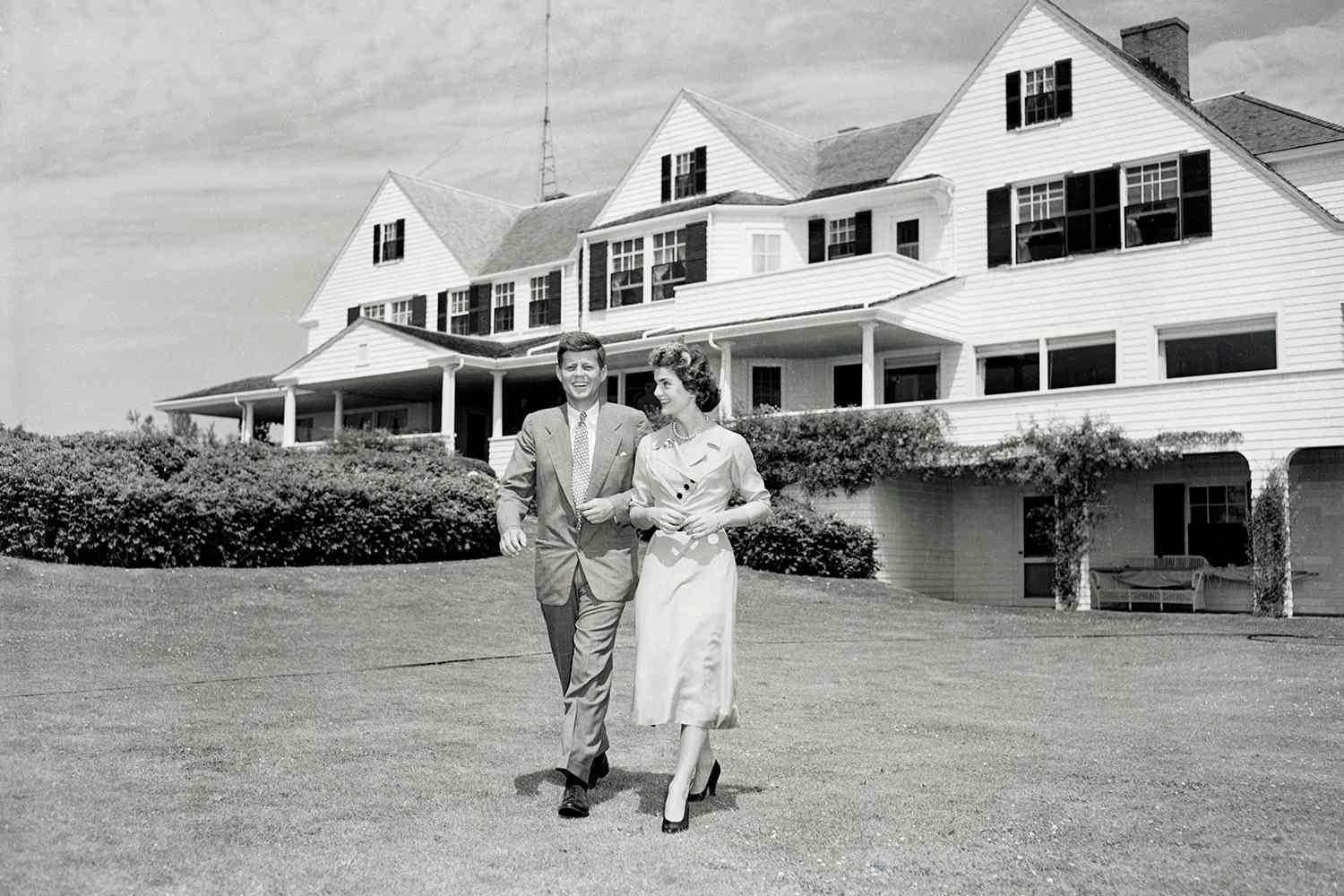 The Kennedy compound: Inside the sprawling Hyannis Port estate as seen ...