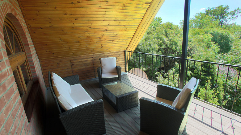 40 ideas for building the perfect covered deck