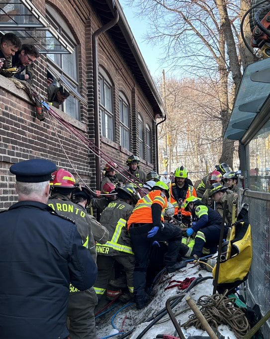 Fire crews rescue Toronto construction worker trapped in excavation ...