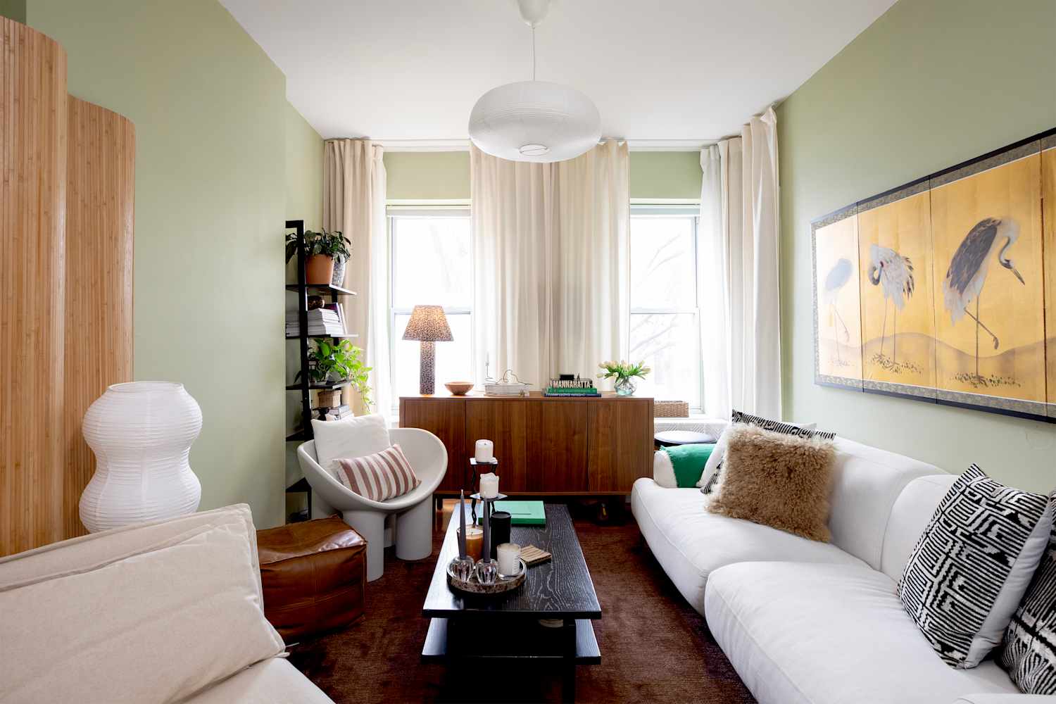 We asked 3 designers how to carry one vibe throughout your entire home ...