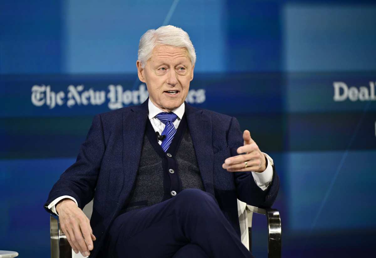Lauren Sánchez Bezos had romantic interest in Bill Clinton, earning her ...