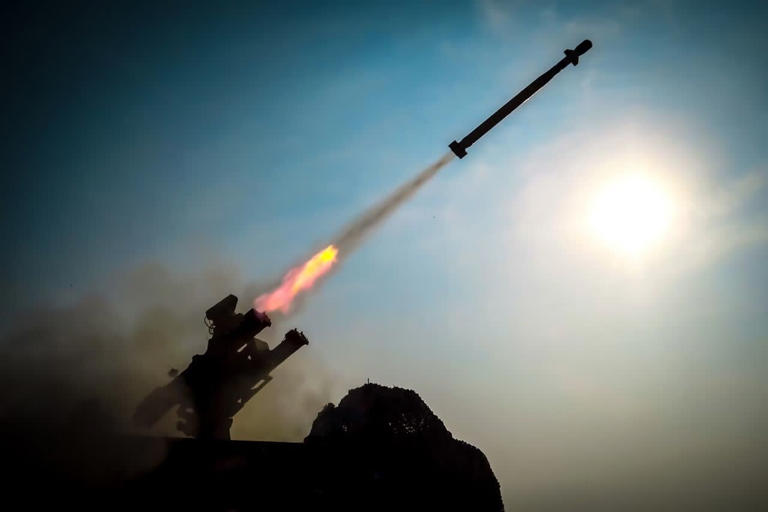 Does Iran have nuclear weapons and what missiles do they have?