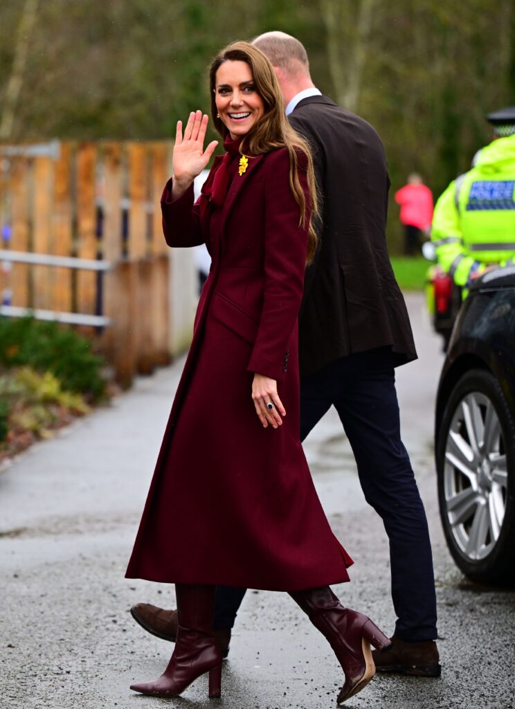 Adieu les escarpins noirs, même Kate Middleton porte ces chaussures ...