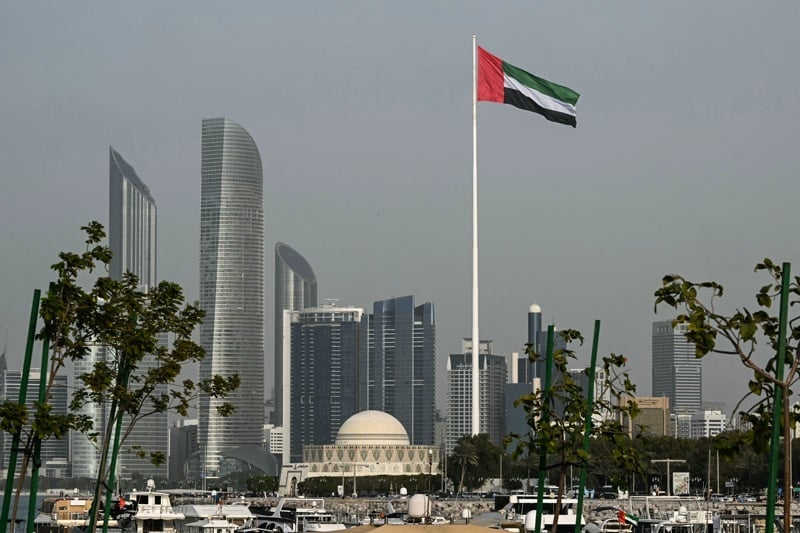 UAE calls for united Gulf stance after attacks on Kuwait, Bahrain