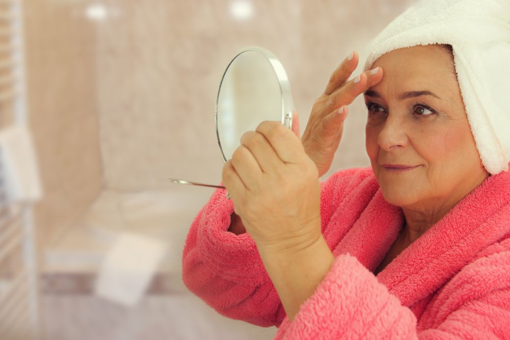 What causes menopause acne?