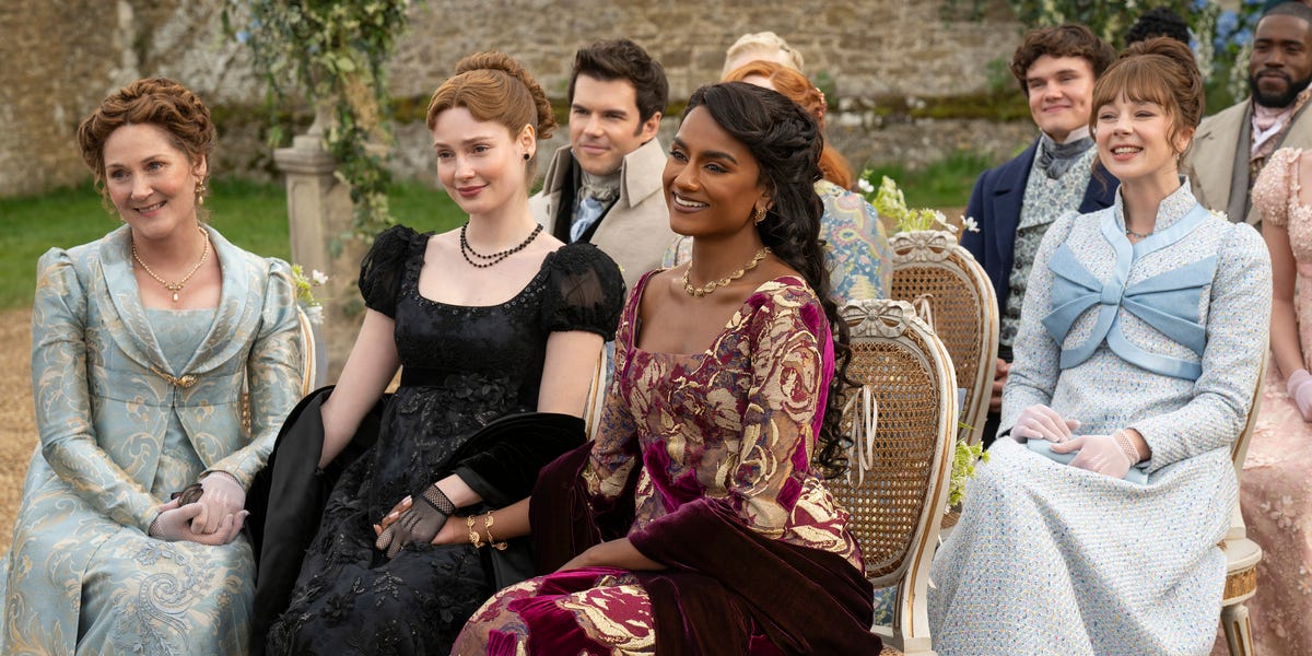Which cast members are returning to 'Bridgerton' for season 5