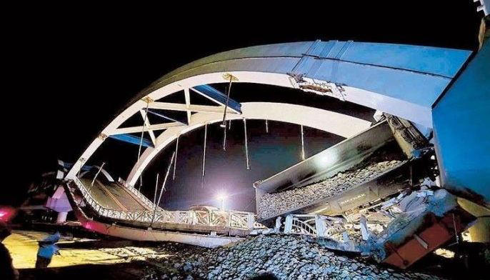 Collapsed Isabela bridge reopens