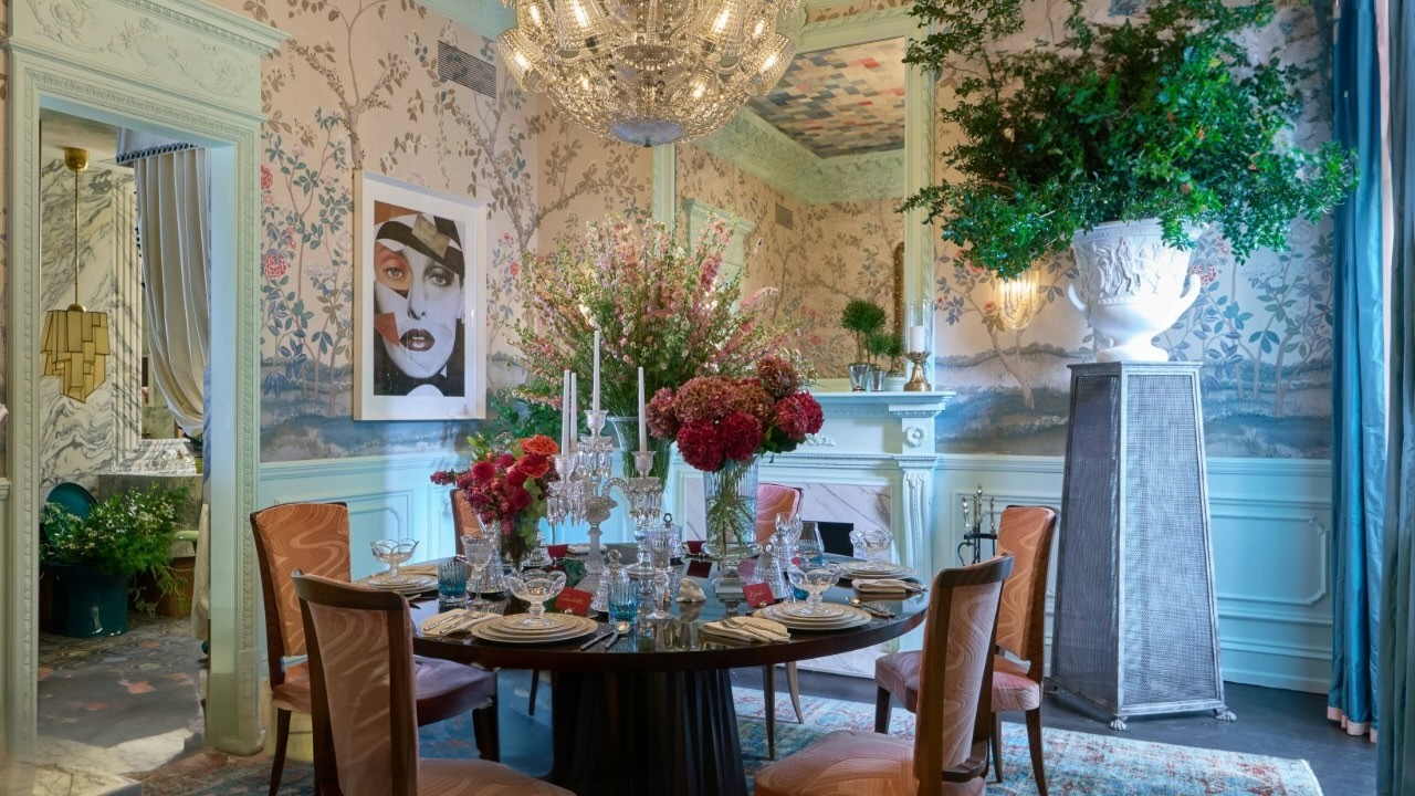 When tradition meets vibrant interior design