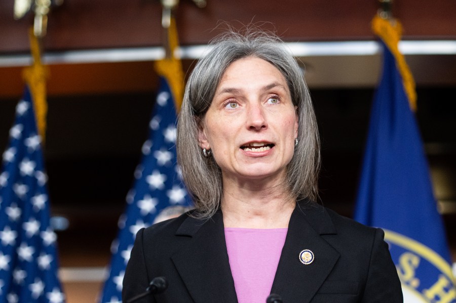 Oregon lawmaker aims to ban ICE from 'cruel' detention of unaccompanied ...
