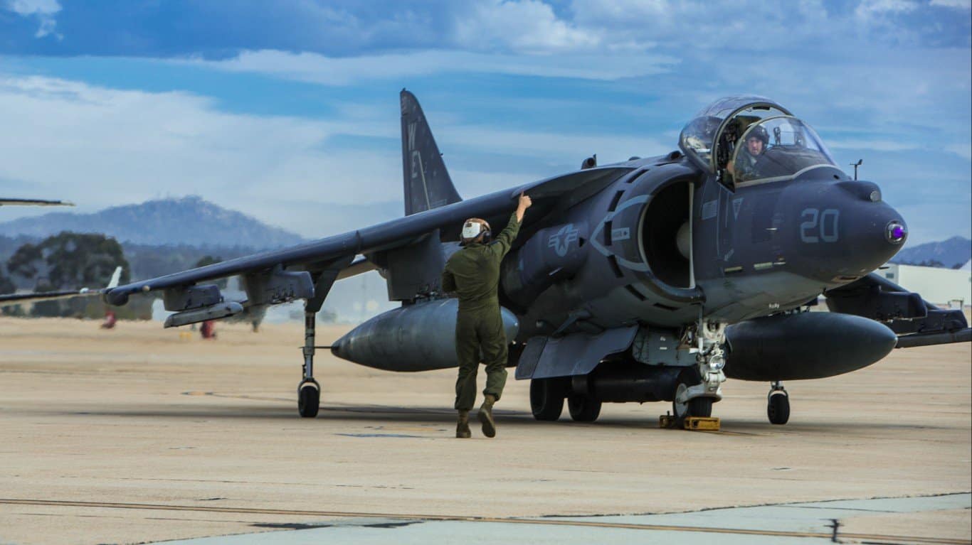 The fighter jets that climb faster than anything else in the sky