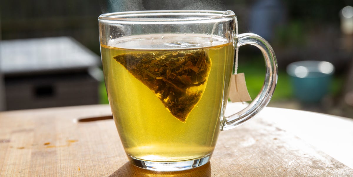 I drank green tea every day for a week, and this is what it did to my body