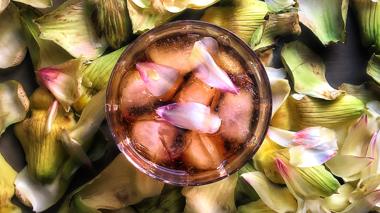 What is Cynar and what does it taste like?