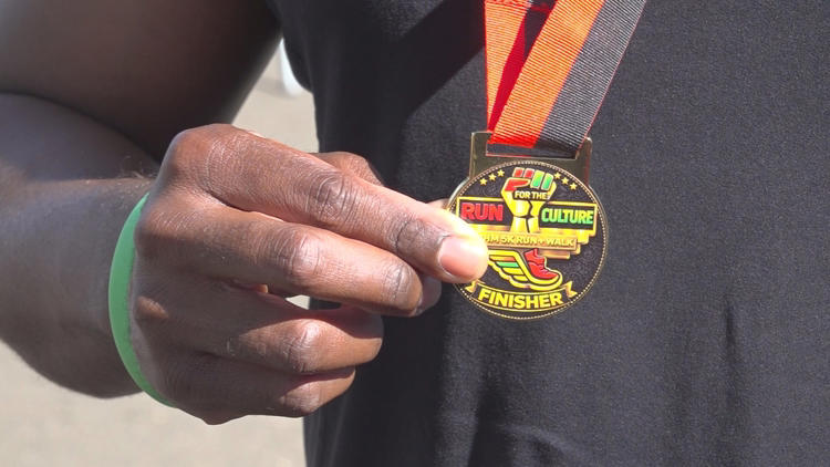 500 people gather for Black History Month 5K in Glendale