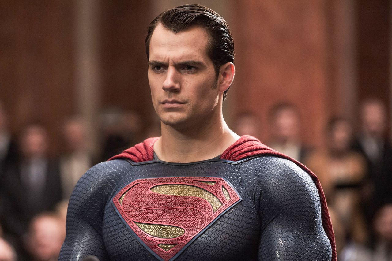 Zack Snyder defends "Batman v. Superman" and his die-hard fans: 'We ...