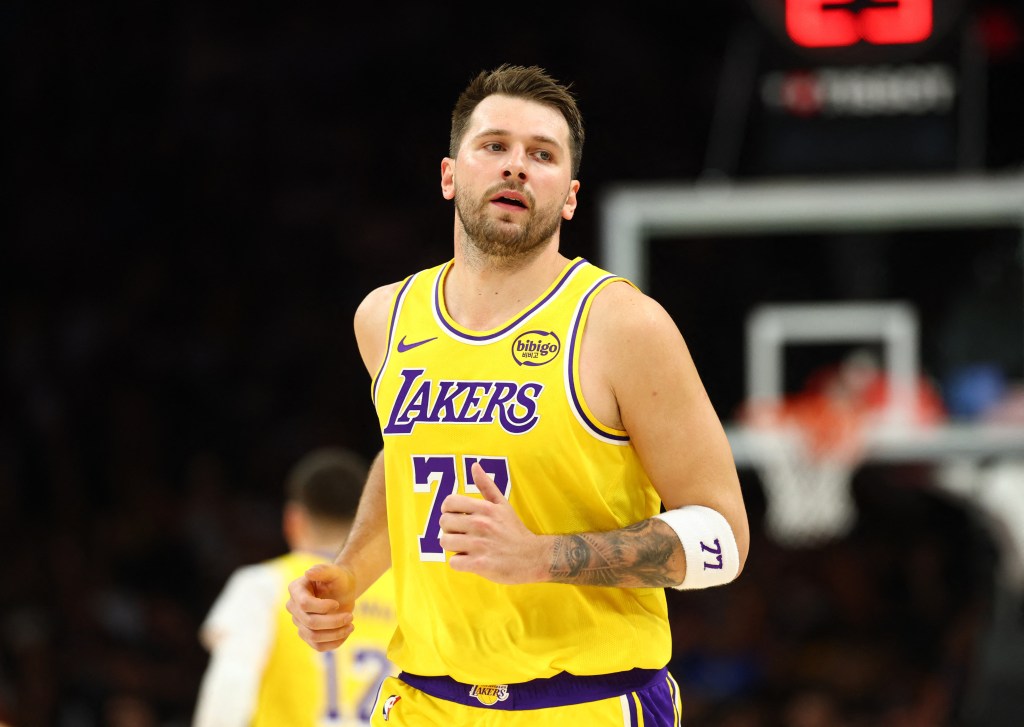 Lakers’ latest rotation change with Big 3 should pay dividends