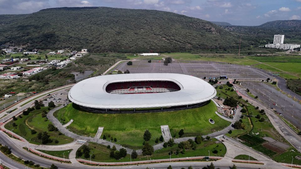 Conoce la historia del Estadio Guadalajara, inspirado en un volcán y ...