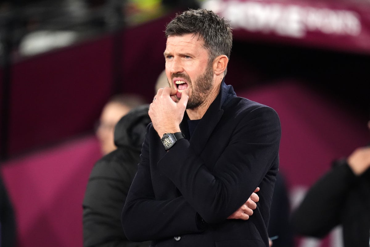 Michael Carrick responds to Man United legend’s social media jibe
