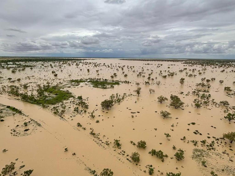 Wild scenes as intense rain smashes Aus