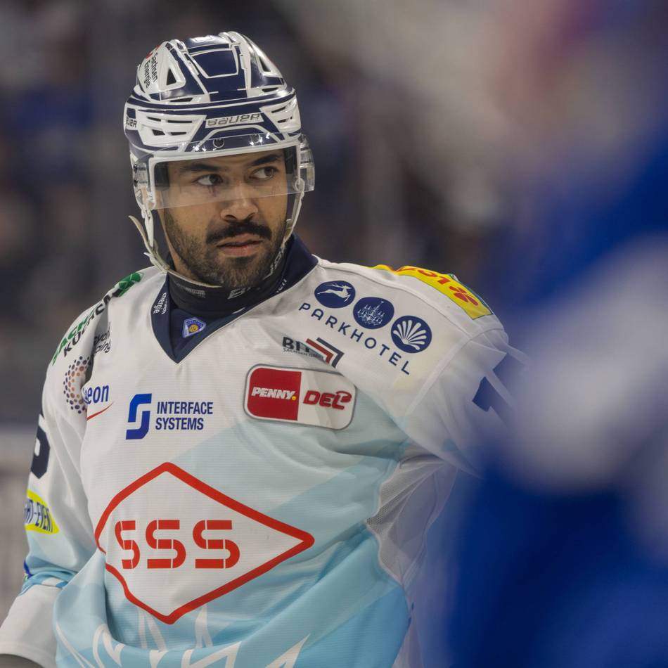 Krefeld Pinguine überzeugen CJ Suess von einem Verbleib in Deutschland