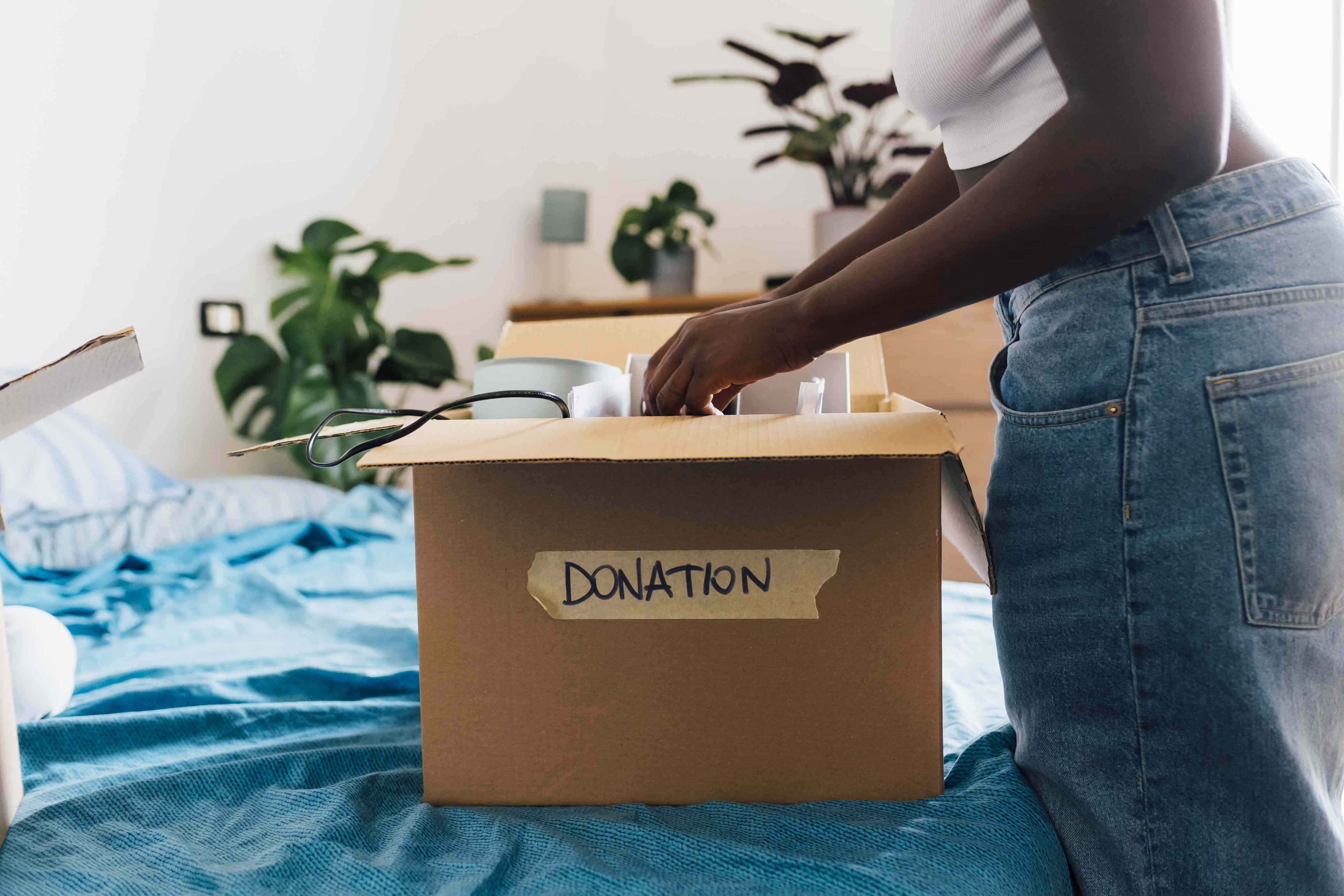 Thrift store workers say these 6 things always sell—and most people ...