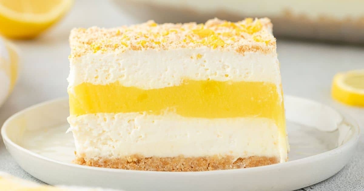25 lemon desserts that are pure sunshine in every bite