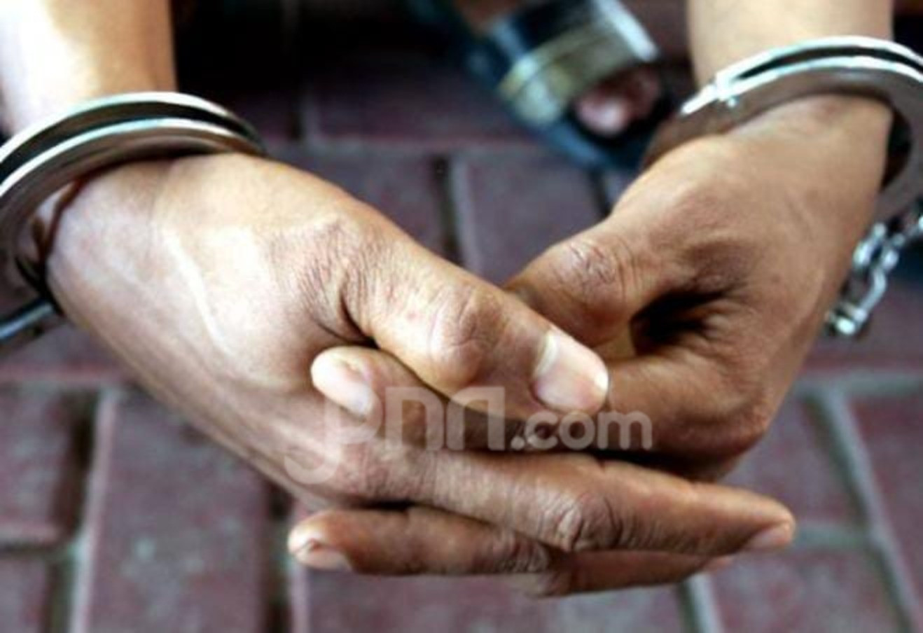 Dijebak dengan paket berisi borgol, pencuri AC rumah sakit di Palembang ...