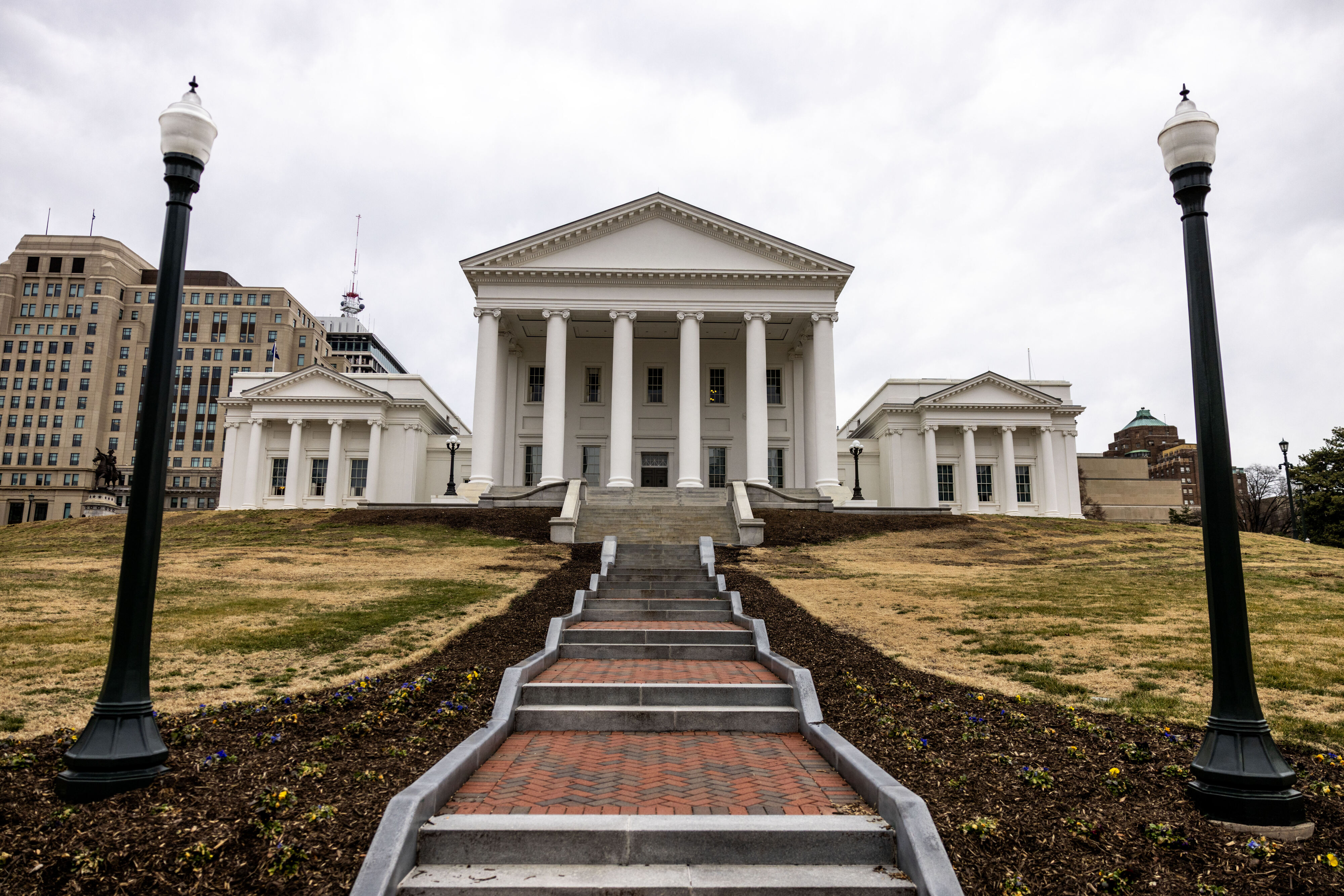 Optimism is fading that legislators will give Virginia teachers hefty ...