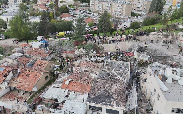 9 killed as Iranian missile destroys synagogue, smashes bomb shelter in ...