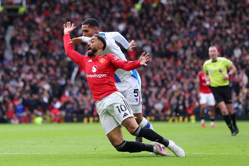 Man Utd's controversial penalty and red card decision vs Crystal Palace ...