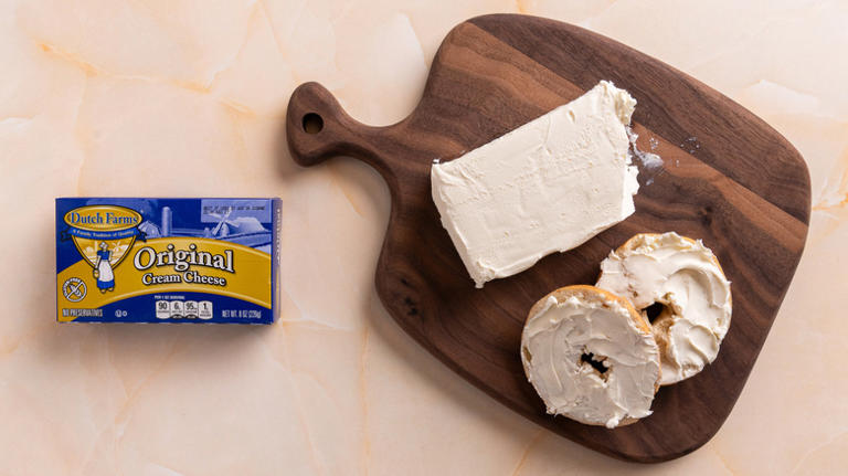 I ranked 9 brands of store-bought cream cheese