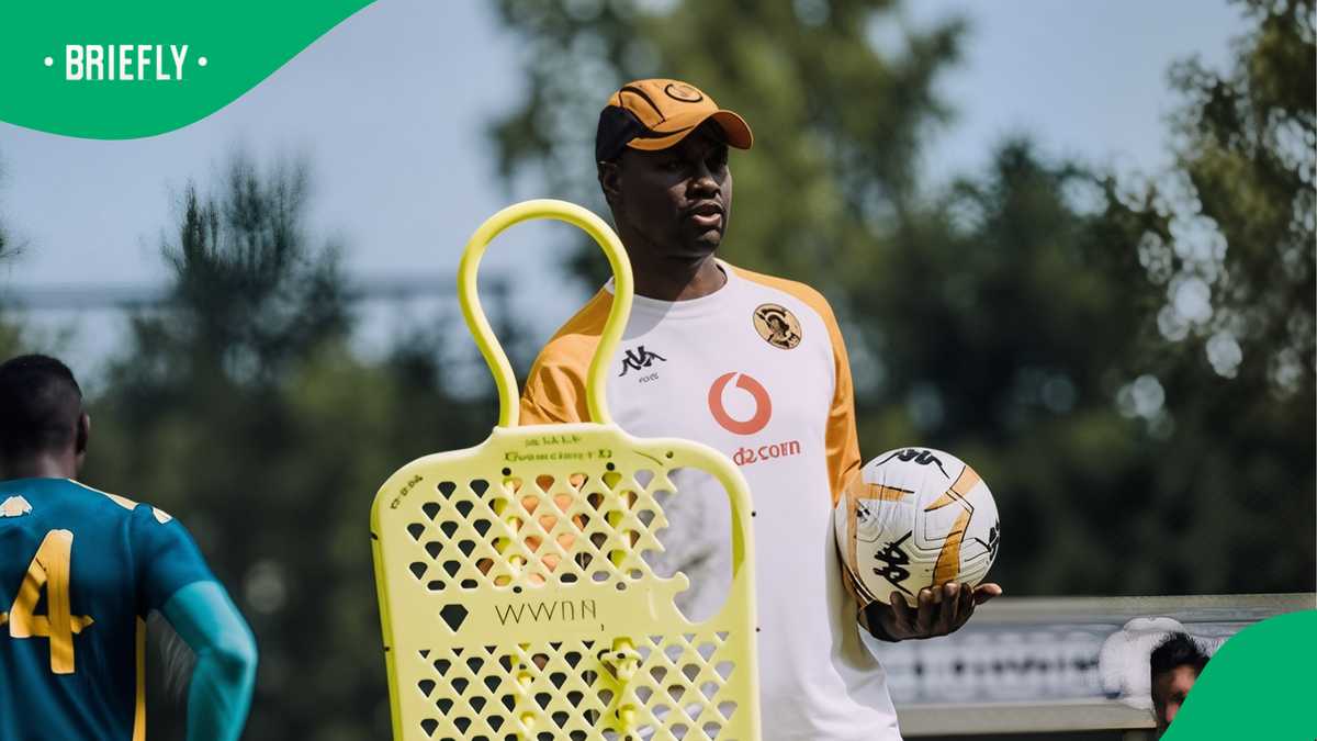 Soweto derby: Cedric Kaze breaks silence on Kaizer Chiefs' future after ...