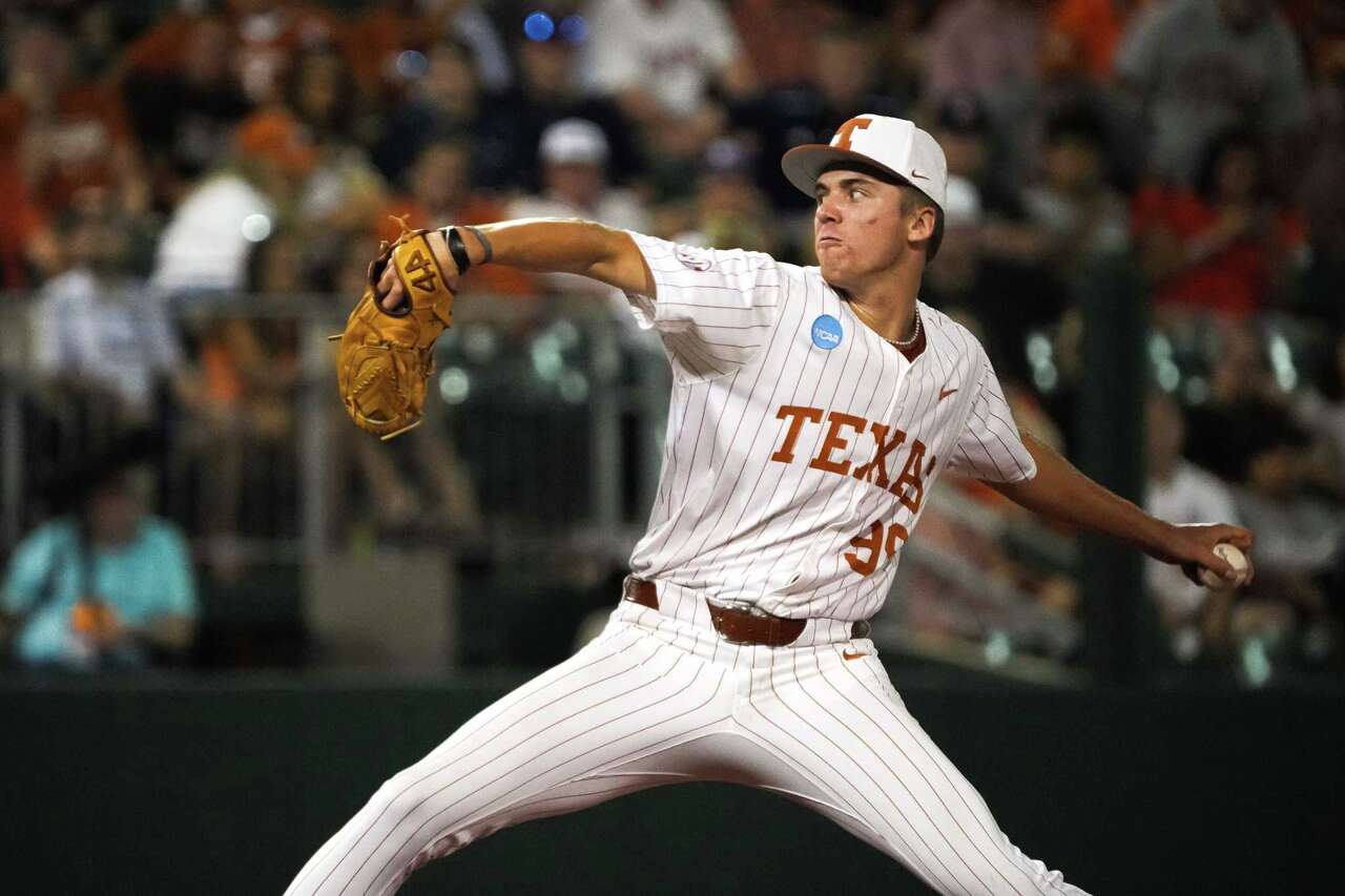 Texas baseball score updates vs Ohio State: Longhorns go for 11 in a ...
