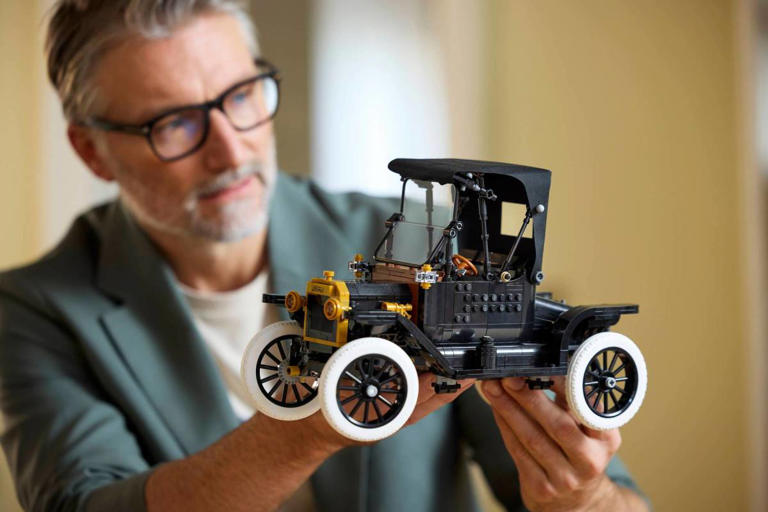 The Ford Model T is now a 1,060-piece Lego set