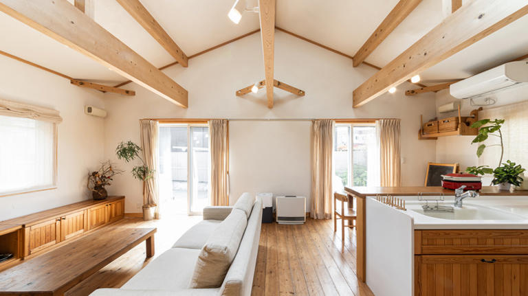 The creative ceiling beam style that feels more rustic