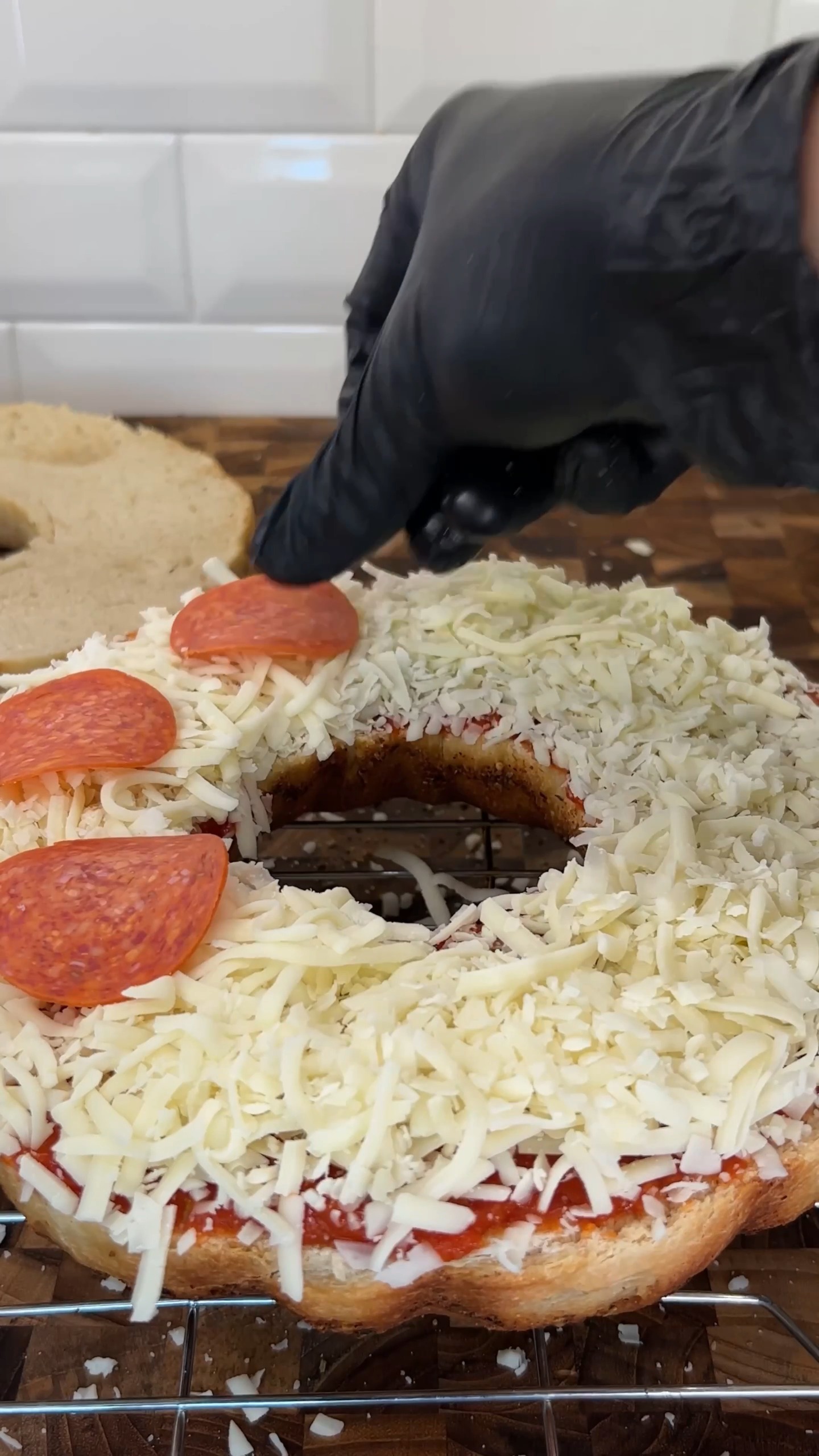 Giant pizza bagel