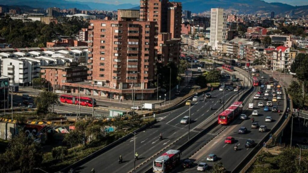 Pico y placa en Bogotá para este 30 de abril de 2026: horarios ...