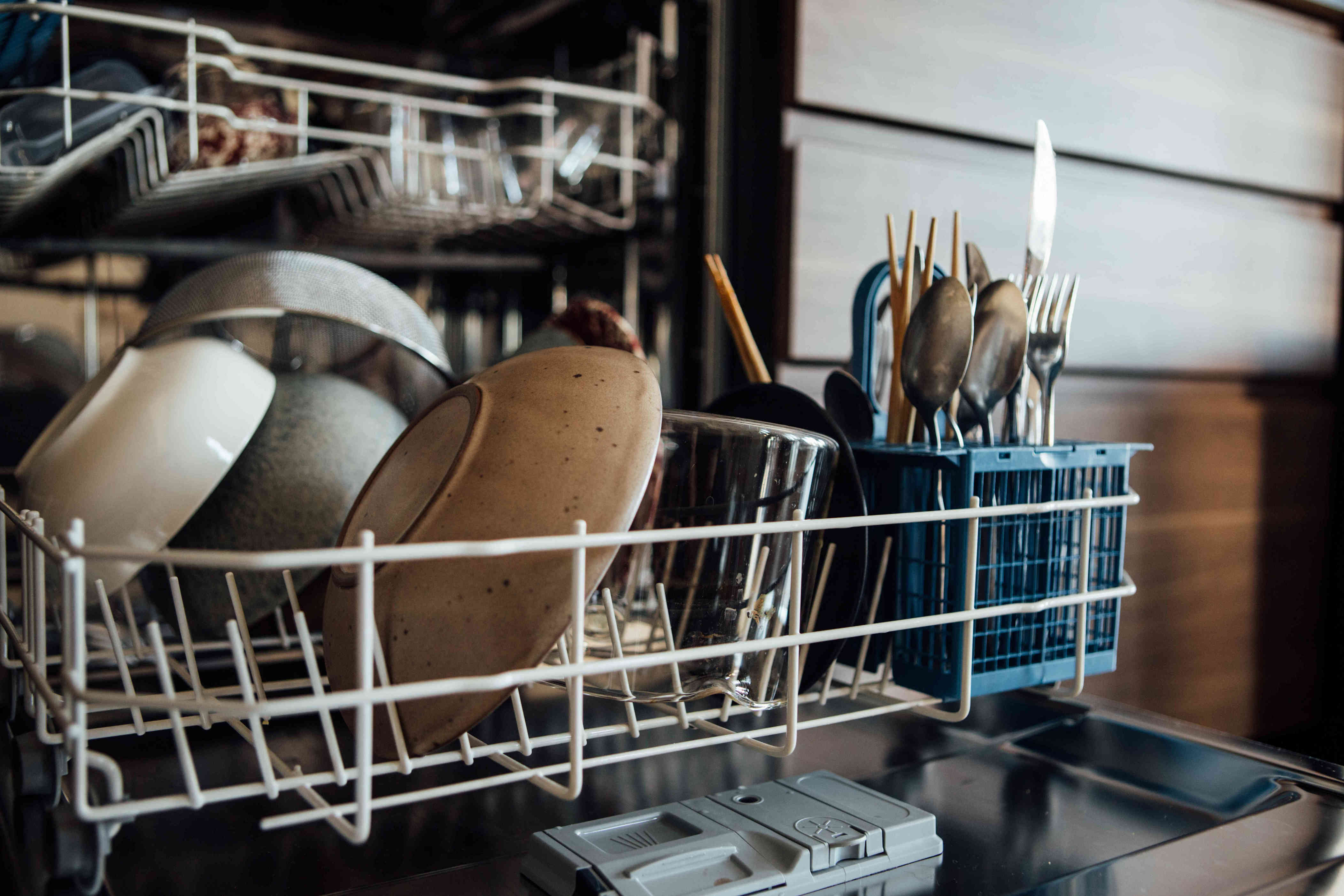 This is the cheapest time to run your dishwasher