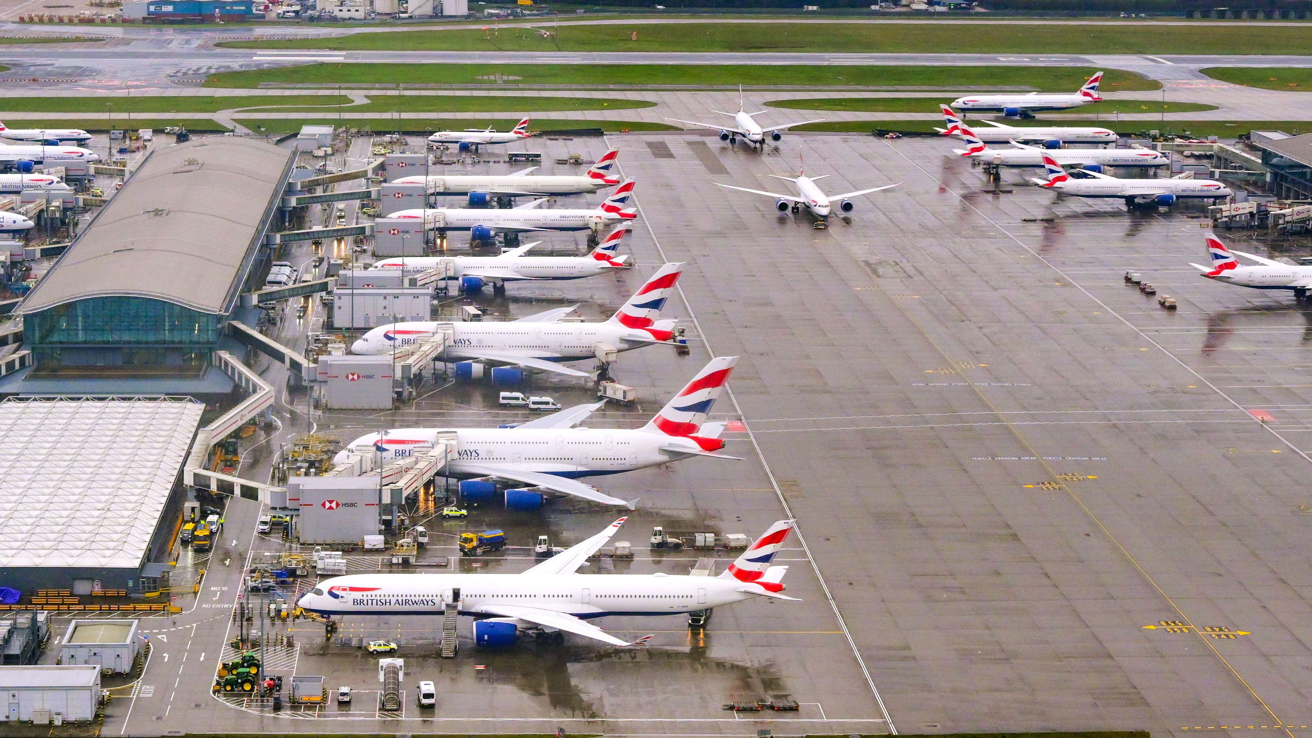Airlines that have cancelled flights after US–Israel strikes on Iran
