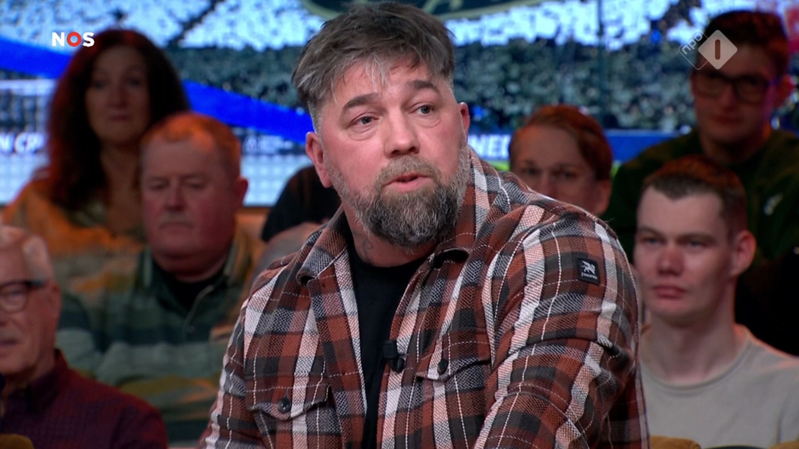 Theo Janssen zwaar onder vuur na 'krankzinnige' reclame