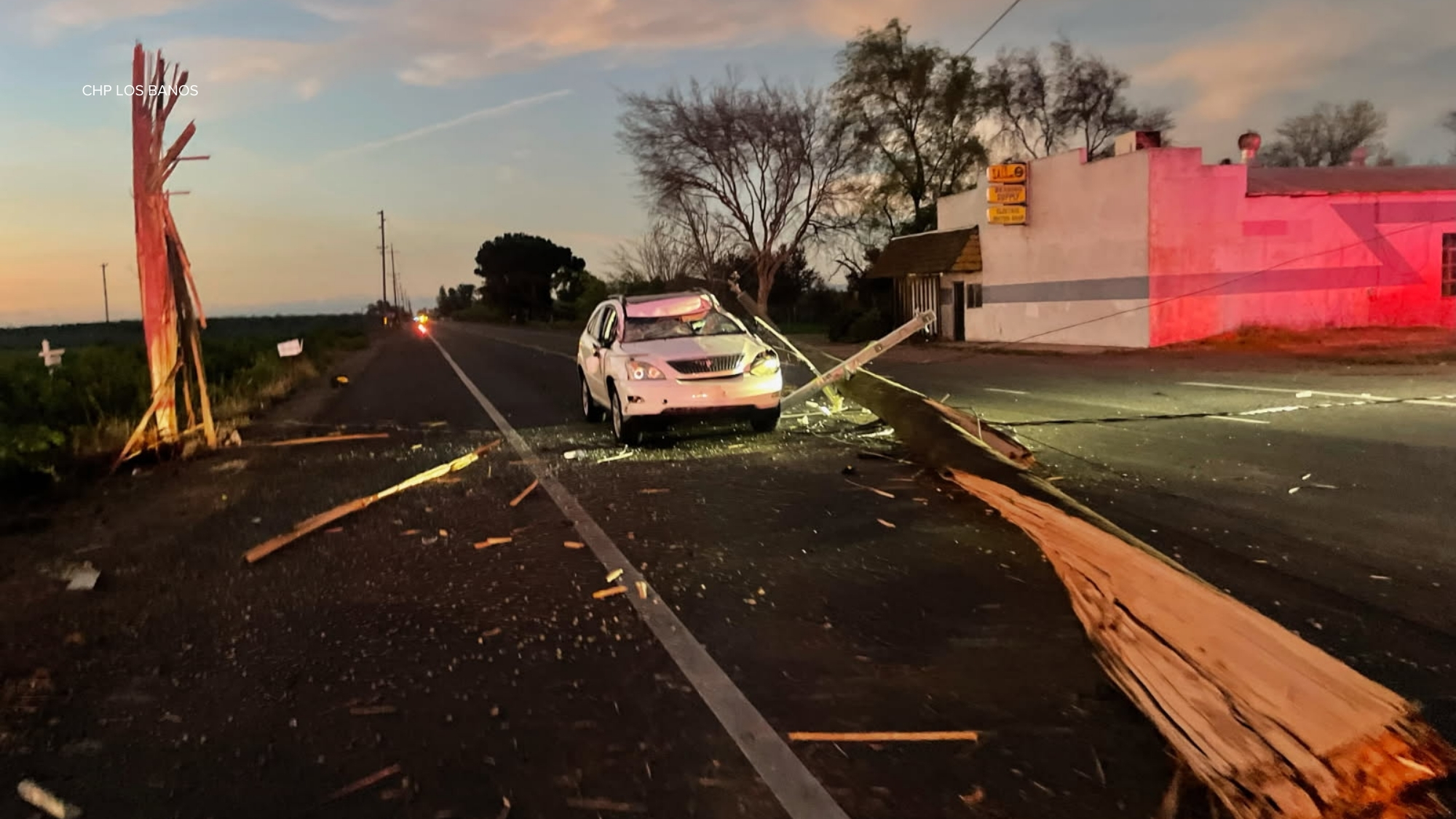 One dead after car crashes into pole near Dos Palos leaving many ...