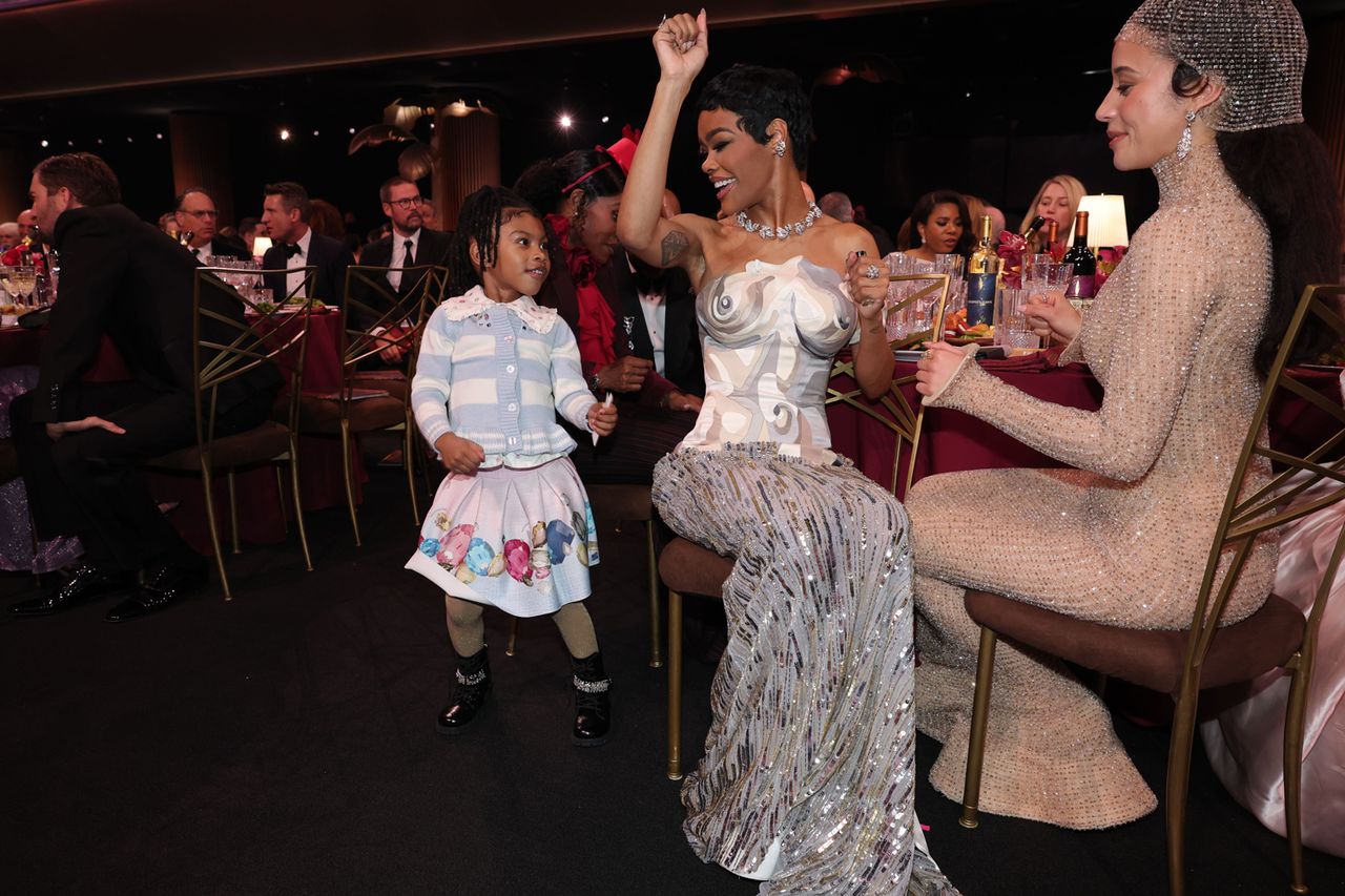 The best behind-the-scenes photos from the 2026 Actor Awards, from ...