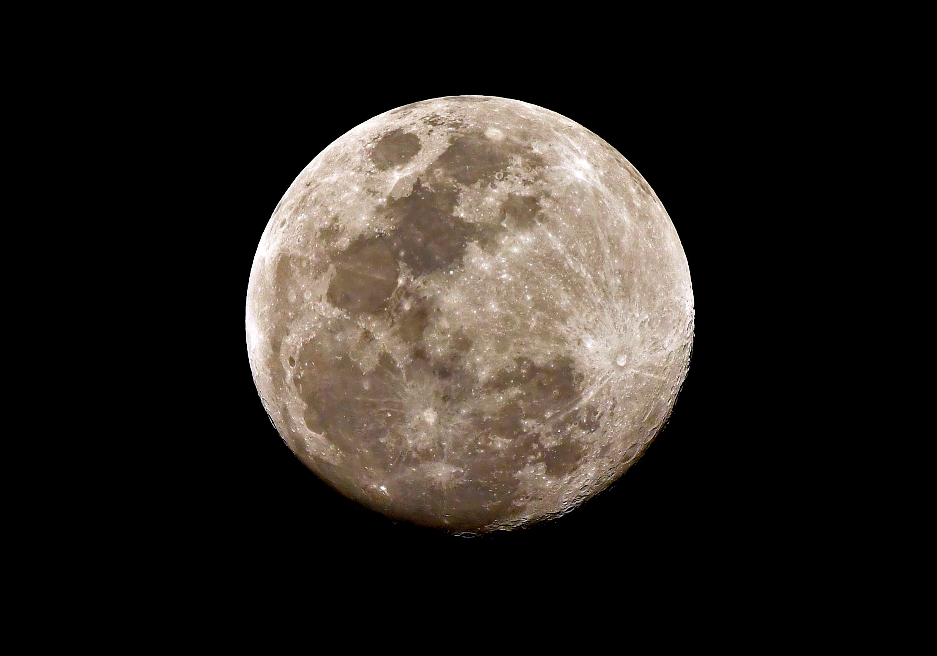 'Blue moon' to appear soon over Florida. Here's when to watch for it