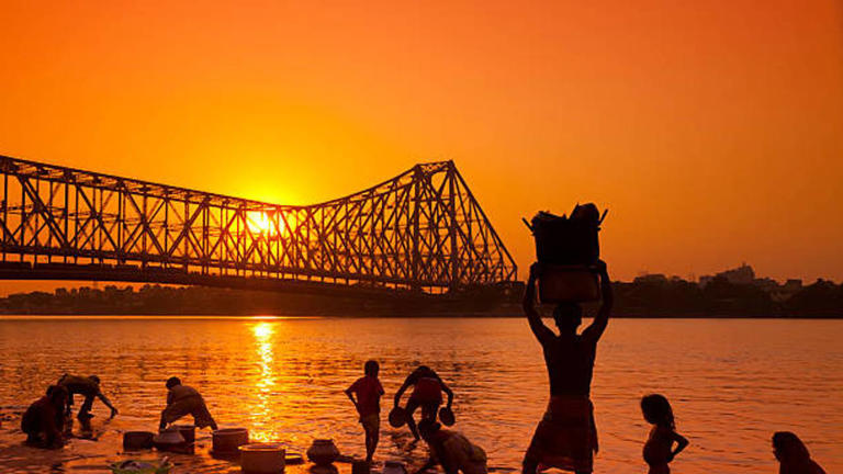 Kolkata weather latest update: Bengal scorches under humid heat; IMD ...
