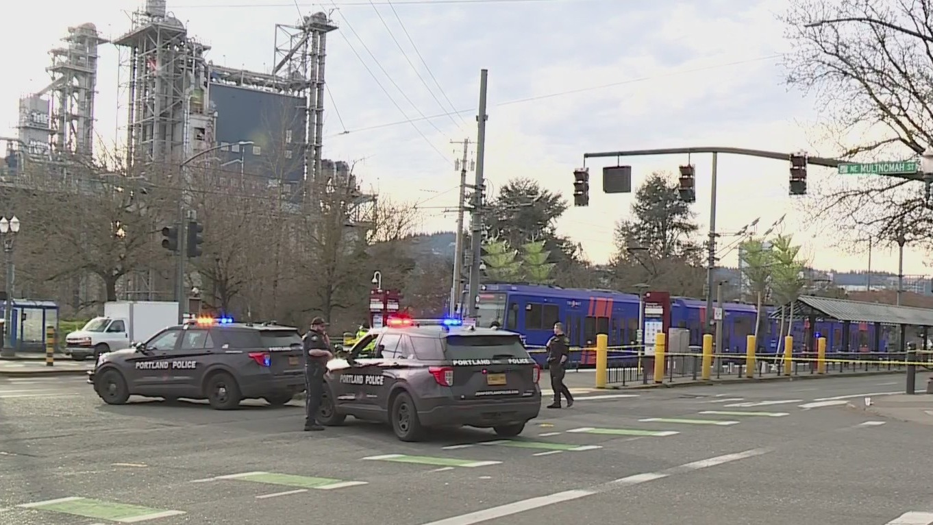 Crash near Moda Center prompts large police presence, road closures