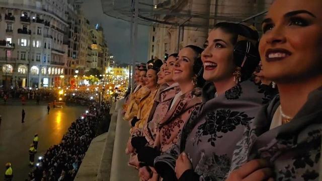 La mascletà nocturna del sábado tendrá un guiño de color y una ...