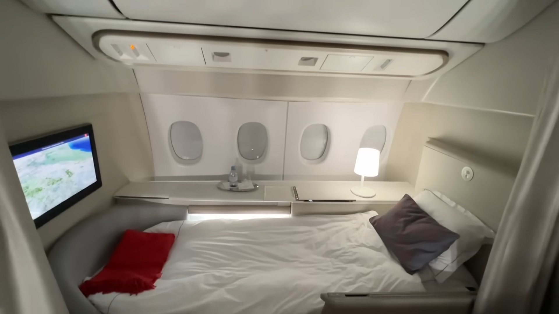 Flew 9,000km in Air France first class with the cabin to myself